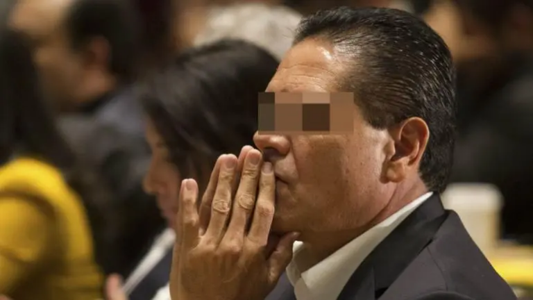 Hay ficha roja de Interpol contra Silvano Aureoles, dice Alfredo ...